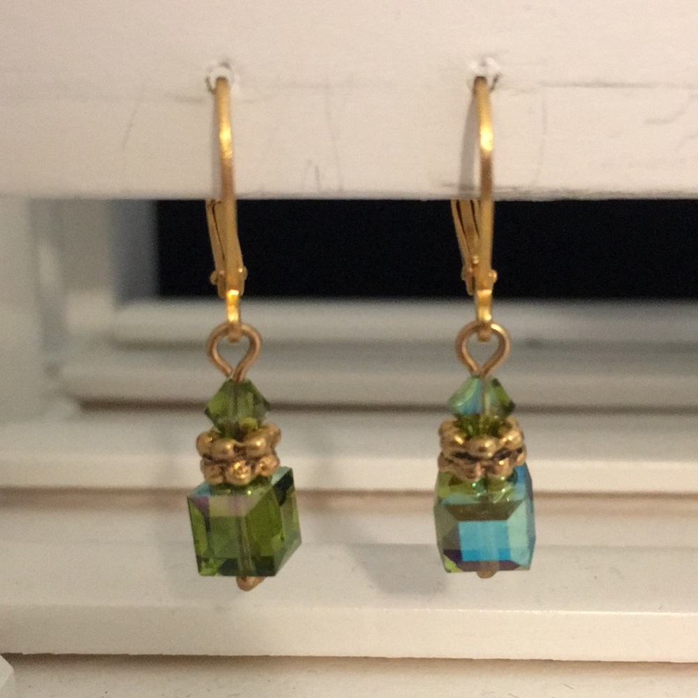 Small Shiny Green & Gold Earrings - Gem
